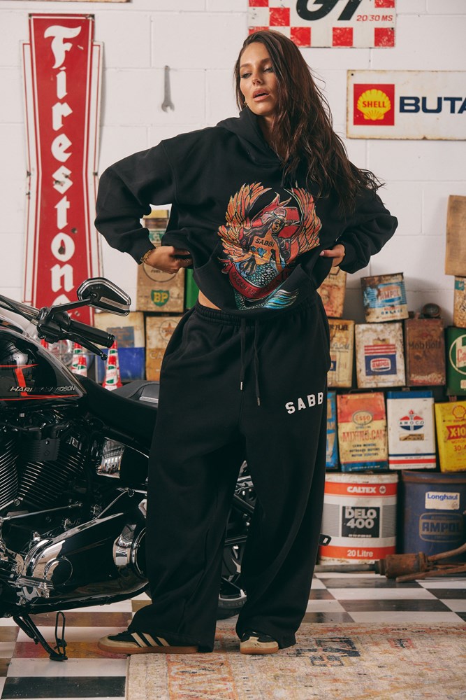 THE BRENDA ENERGY WIDE TRACKPANT BLACK | Tuchuzy